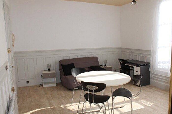 Appartement à louer - Cathédrale, Troyes - 1 pièce