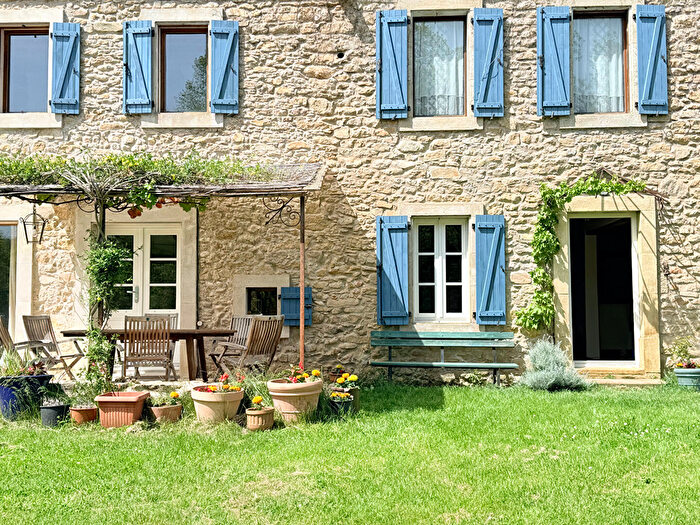 Maison 7 pièces à vendre à Pomy