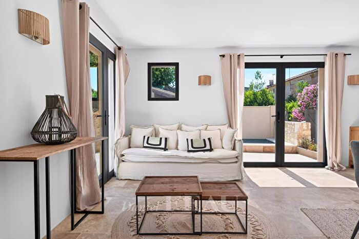 Maison 4 pièces à Fontvieille, à vendre
