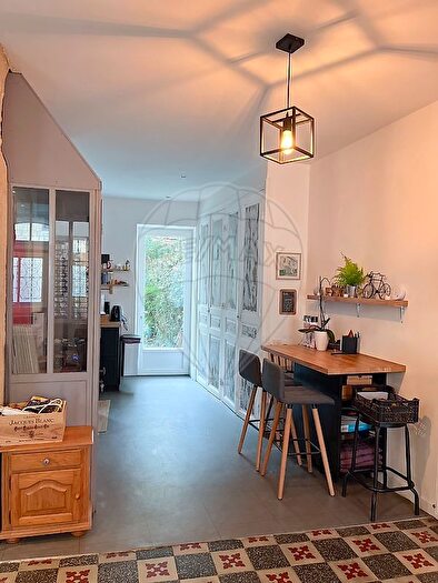 Maison à vendre - Gannat - 7 pièces - 5 chambres