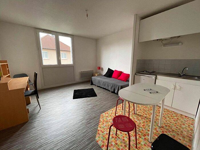 Corgnac-Centre Commercial, Limoges : Appartement 1 pièce à louer