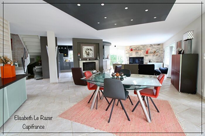 Maison à vendre - Avrillé, Adézière, Etang, Bosquets, Croix-Cadeau, Fléchet - 7 pièces - 5 chambres