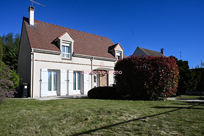 Villaines-sous-Bois : Maison 6 pièces à vendre