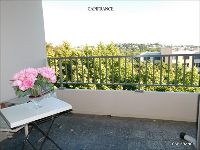 Appartement 4 pièces à Écully, Chalier, Valvert, à vendre