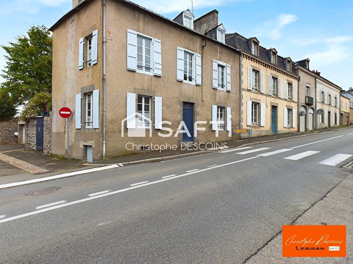 Maison 7 pièces à Mayenne, Nord Ouest, à vendre