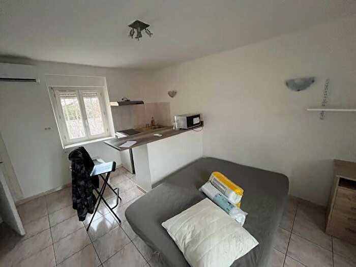 Appartement à louer - Saint-Christol-lès-Alès - 1 pièce