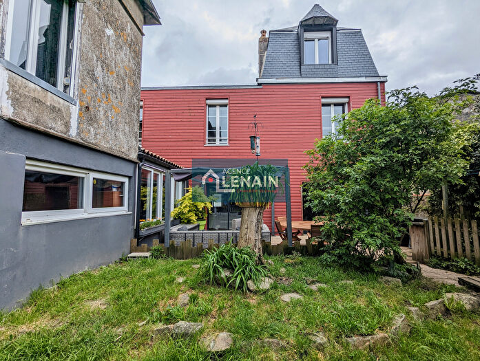 Maison à vendre - Bazoges-en-Paillers - 9 pièces - 7 chambres