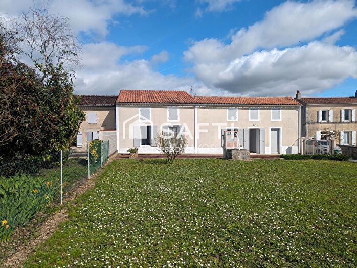 Maison à vendre - Saint-Jean-dAngély - 4 pièces - 3 chambres