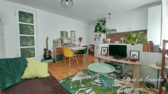 Saint-Maurice, Gravelle, Hôpital : Appartement 2 pièces à vendre
