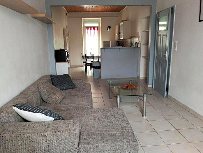 Appartement à louer - Ouest, La Grand-Combe - 3 pièces - 2 chambres