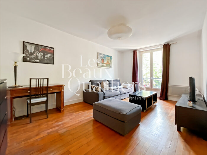 Appartement à vendre - Paris e , Montmartre, Sacré Coeur, Abbesses - 3 pièces - 1 chambre