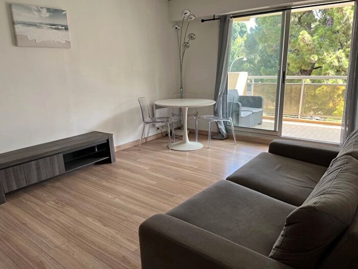 Nice, Cimiez : Appartement 1 pièce à louer