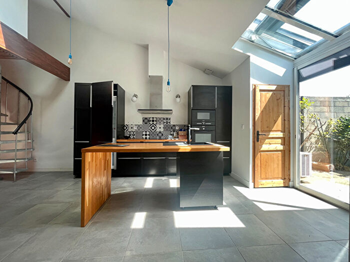 Maison à vendre - Talence, Centre-ville, Université, Lycée - 5 pièces - 3 chambres