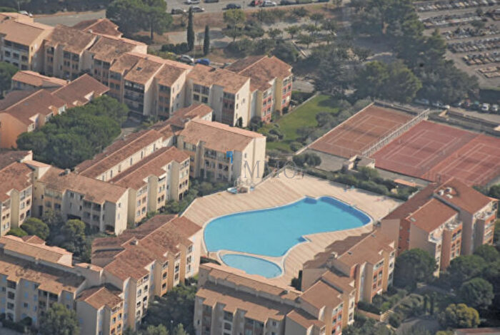 Appartement 1 pièce à Fréjus, Centre-ville, à vendre