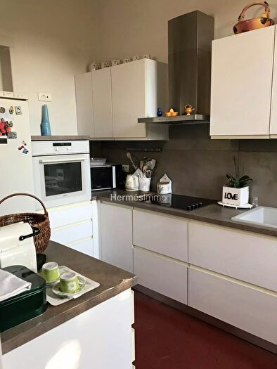 Aubagne, Centre-ville, Beaumond : Appartement 3 pièces à louer