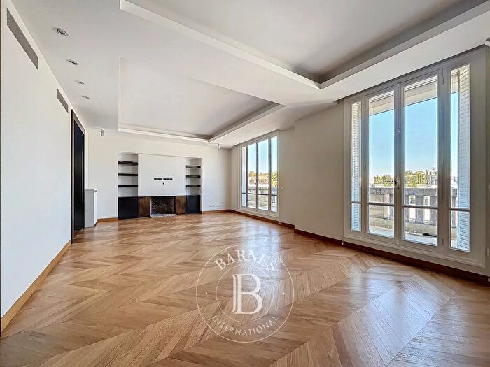 Paris 16ème, Muette-Nord, Trocadéro : Appartement 6 pièces à louer
