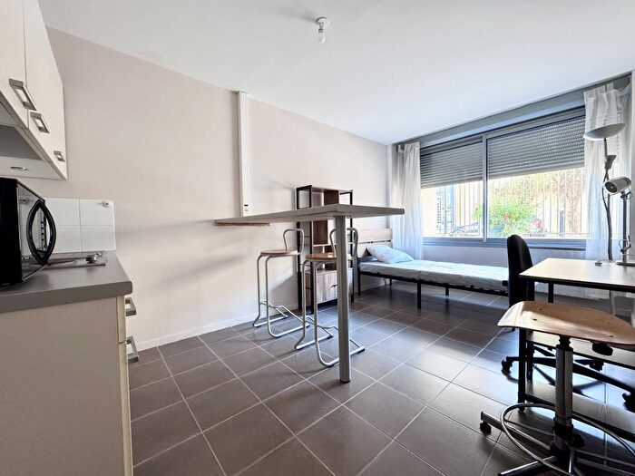 Appartement 1 pièce à louer - Nîmes