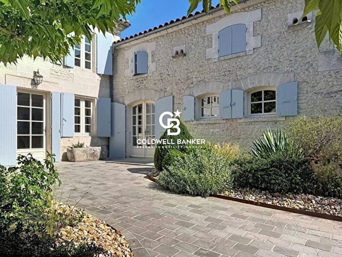Maison 7 pièces à vendre à Saint-Fort-sur-le-Né
