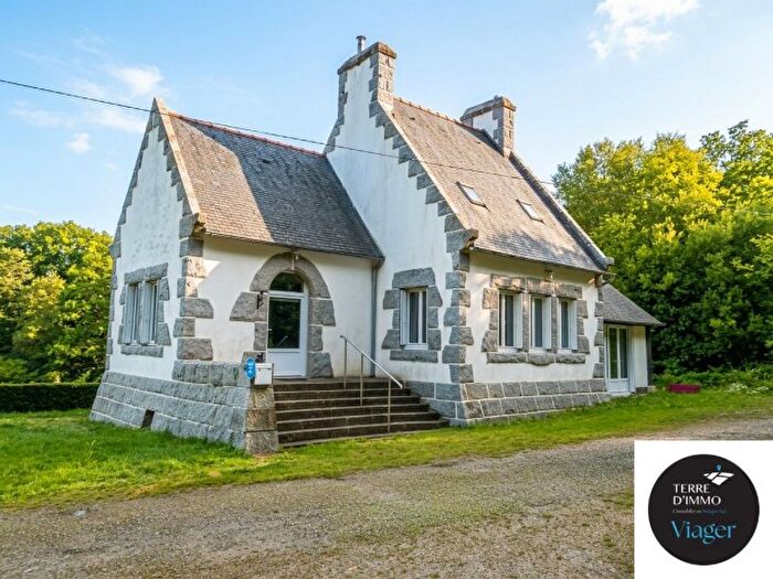 Maison à vendre - Huelgoat - 5 pièces - 3 chambres