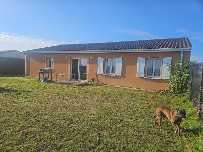 Maison à vendre - Saint-Coutant-le-Grand - 4 pièces - 3 chambres