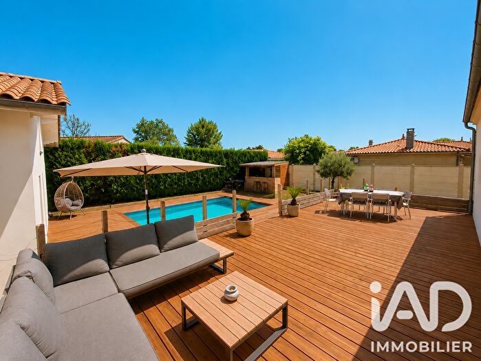 Maison 9 pièces à vendre à Izon