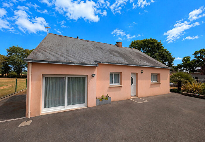 Maison 5 pièces à Sixt-sur-Aff, à vendre