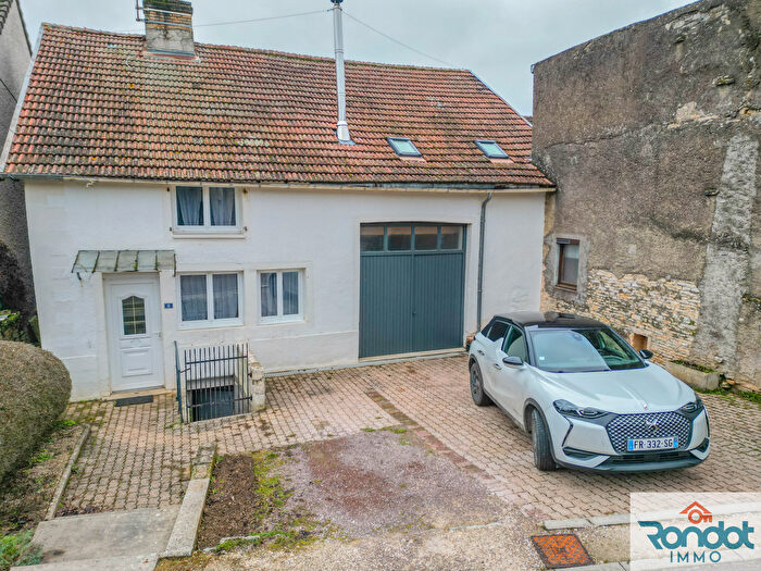 Maison à vendre - Fontaine-Française - 5 pièces - 4 chambres