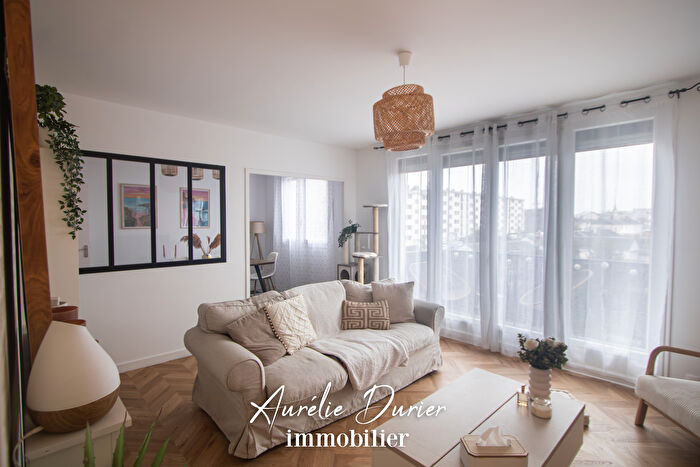 Appartement à vendre - Joué-lès-Tours, Centre-ville - 5 pièces - 3 chambres