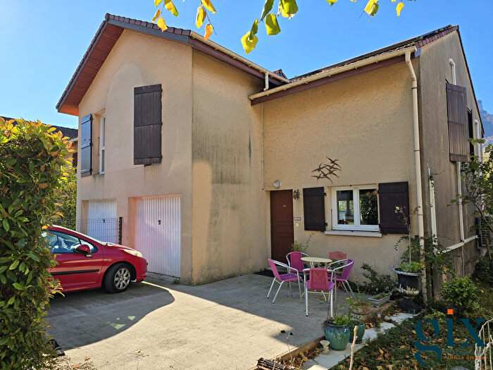 Maison à vendre - Voreppe - 5 pièces - 4 chambres