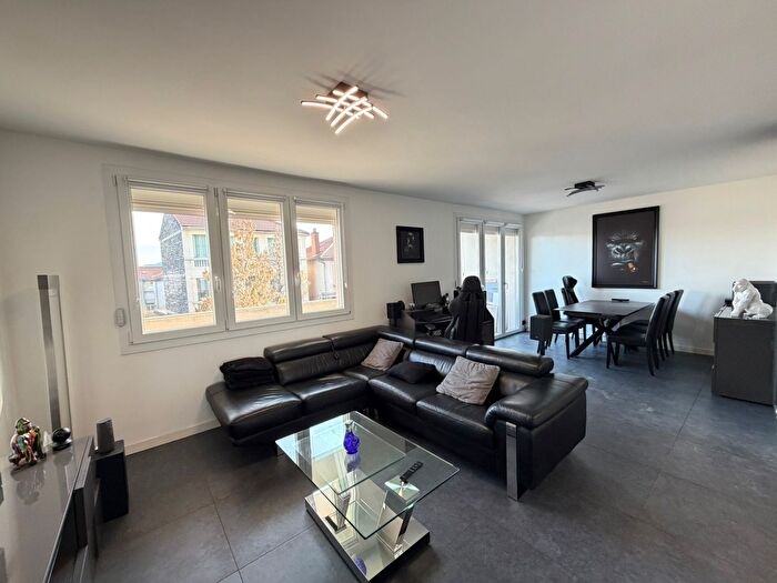 Appartement à vendre - Clermont-Ferrand - 5 pièces - 3 chambres