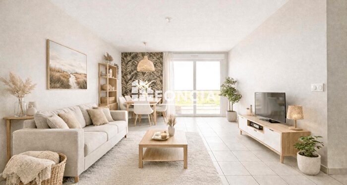 Appartement 3 pièces à Décines-Charpieu, Champ Blanc, à vendre