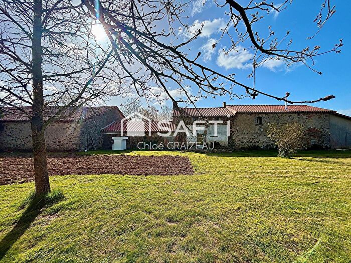 Courlay : Maison 7 pièces à vendre