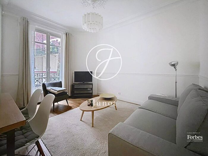 Appartement 2 pièces à Montmartre, Paris ème arrondissement, à louer
