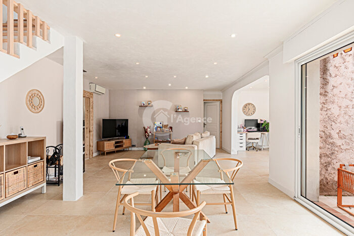 Maison à vendre - Saint-Cézaire-sur-Siagne - 5 pièces - 4 chambres