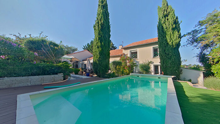 Maison 7 pièces à Saint-Benoît, à vendre
