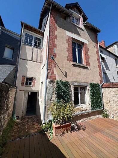 Maison à louer - Centre Ville, Blois - 7 pièces - 5 chambres