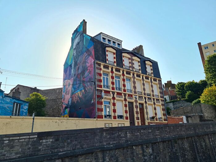 Appartement à louer - Boulogne-sur-Mer, Tivoli, Tintelleries - 2 pièces - 1 chambre