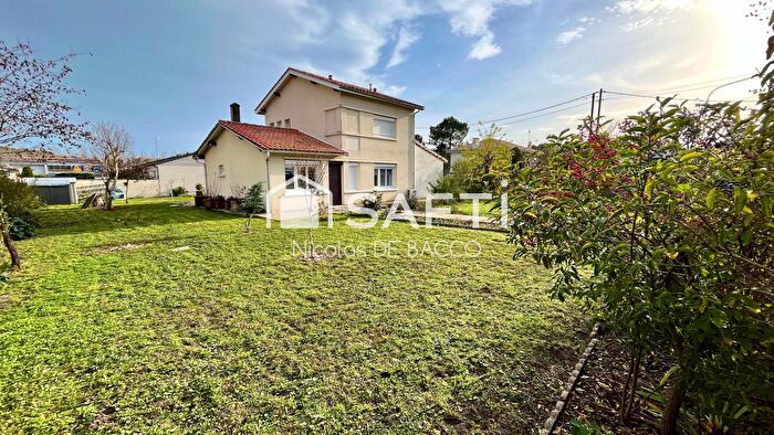 Maison à vendre - Casteljaloux - 5 pièces - 3 chambres