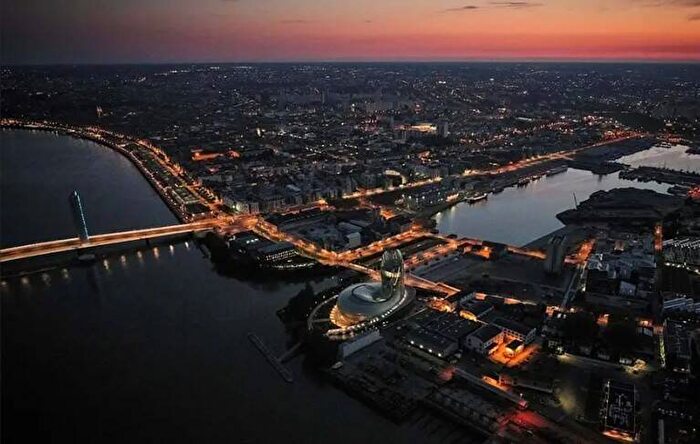 Appartement à louer - Bordeaux - 2 pièces - 1 chambre