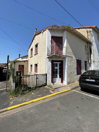 Maison 4 pièces à Civray, à vendre