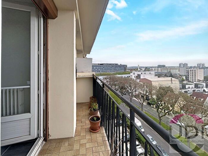 Montreuil, Ramenas, Léo Lagrange : Appartement 4 pièces à vendre