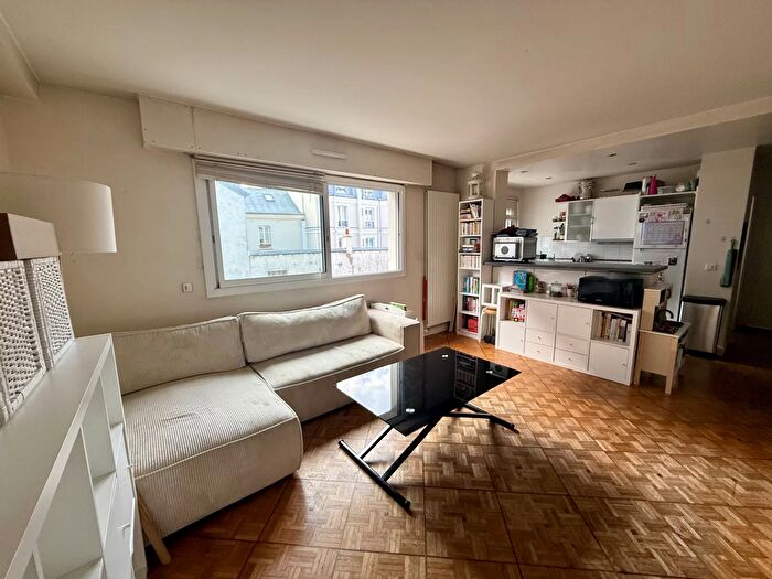 Appartement à vendre - Paris e , République, Saint-Ambroise - 2 pièces - 1 chambre