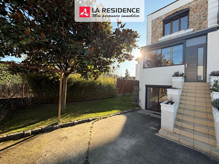 Maison à vendre - Chatou, Ouest - 5 pièces - 3 chambres