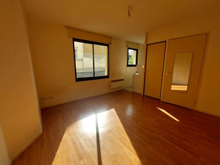 Appartement à louer - Nantes, Saint-Clément, Jardin des plantes, Caserne Lamoricière - 1 pièce