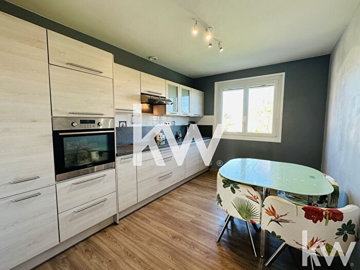 Maison à vendre - Bonson - 4 pièces - 3 chambres