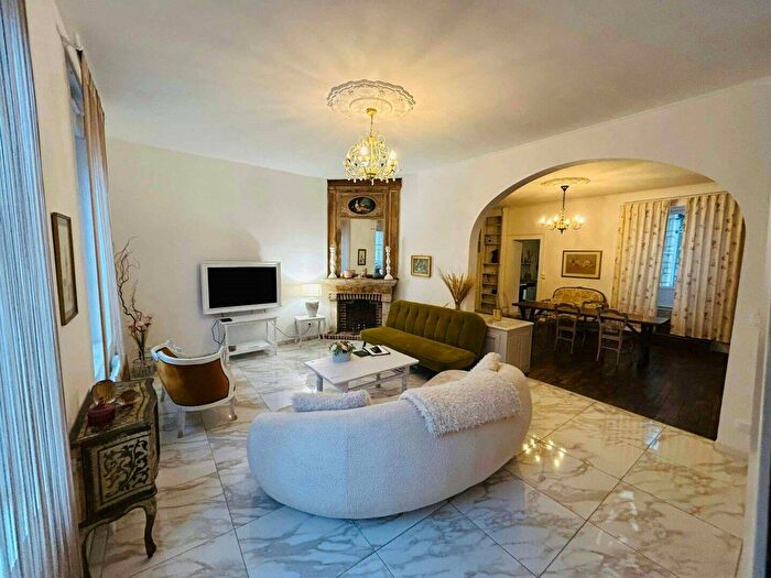 Appartement à louer - Maison Blanche-Wilson, Reims - 6 pièces - 3 chambres