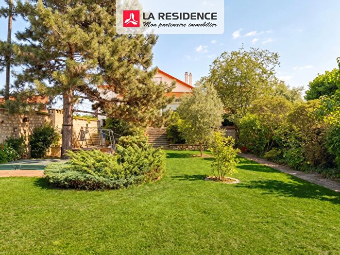Maison 7 pièces à Chatou, Ouest, à vendre