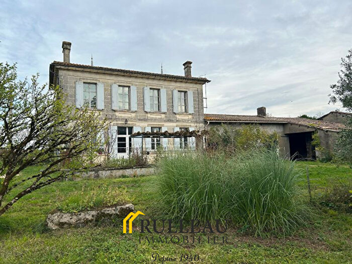 Maison à vendre - Vérac - 6 pièces - 3 chambres