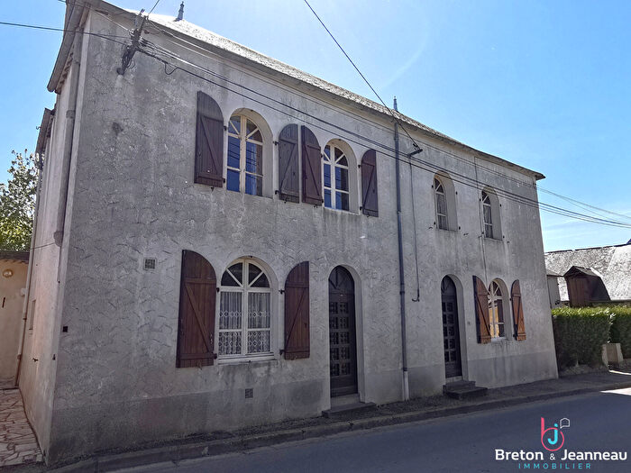 Saint-Germain-de-Coulamer : Maison 7 pièces à vendre
