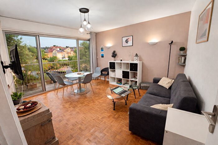 Appartement à louer - Auxerre, Les Boussicats - 2 pièces - 1 chambre